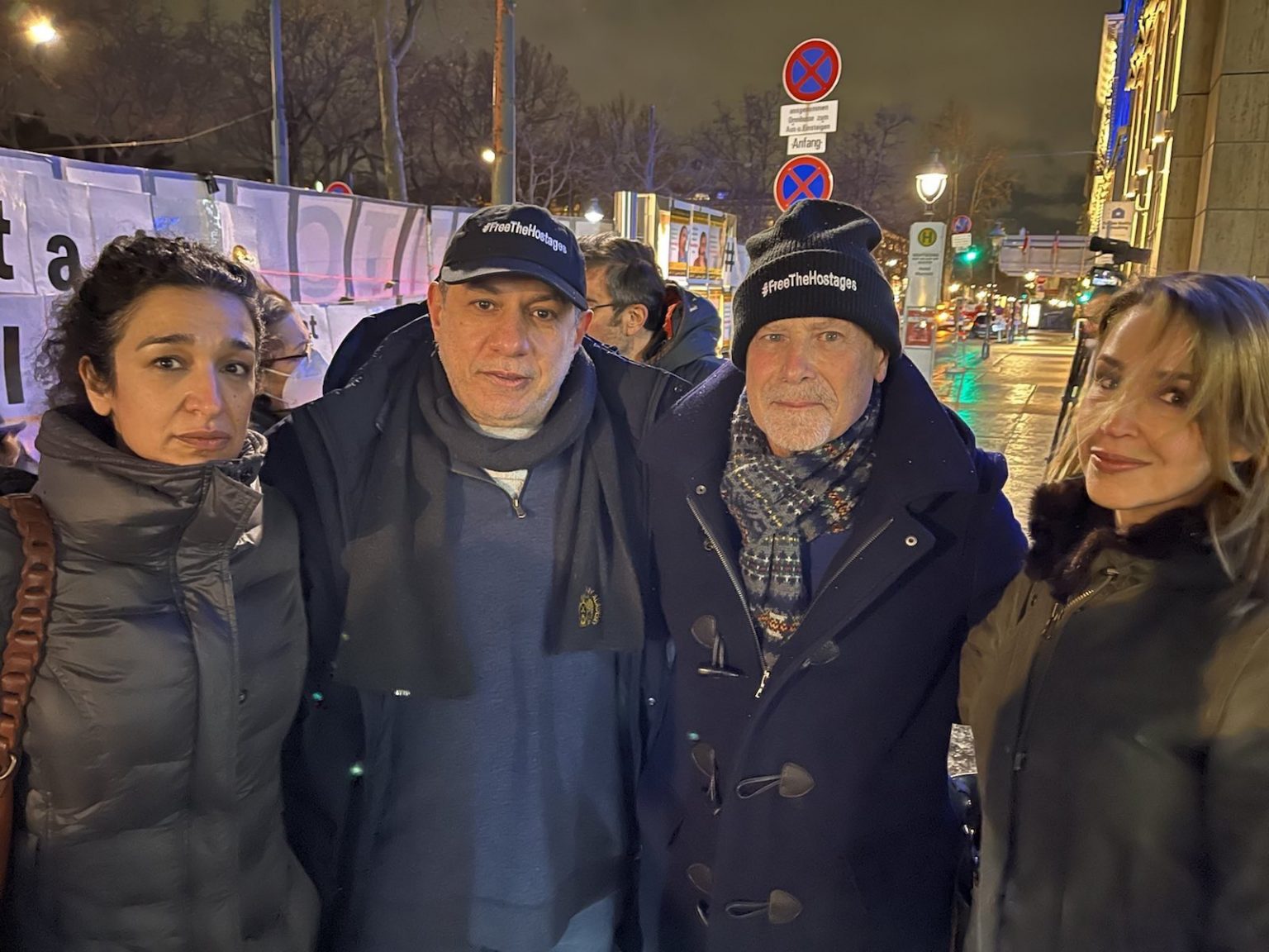 Hungerstreik in Wien: Unterstützung für ehemalige Iran-Geisel - Iran ...